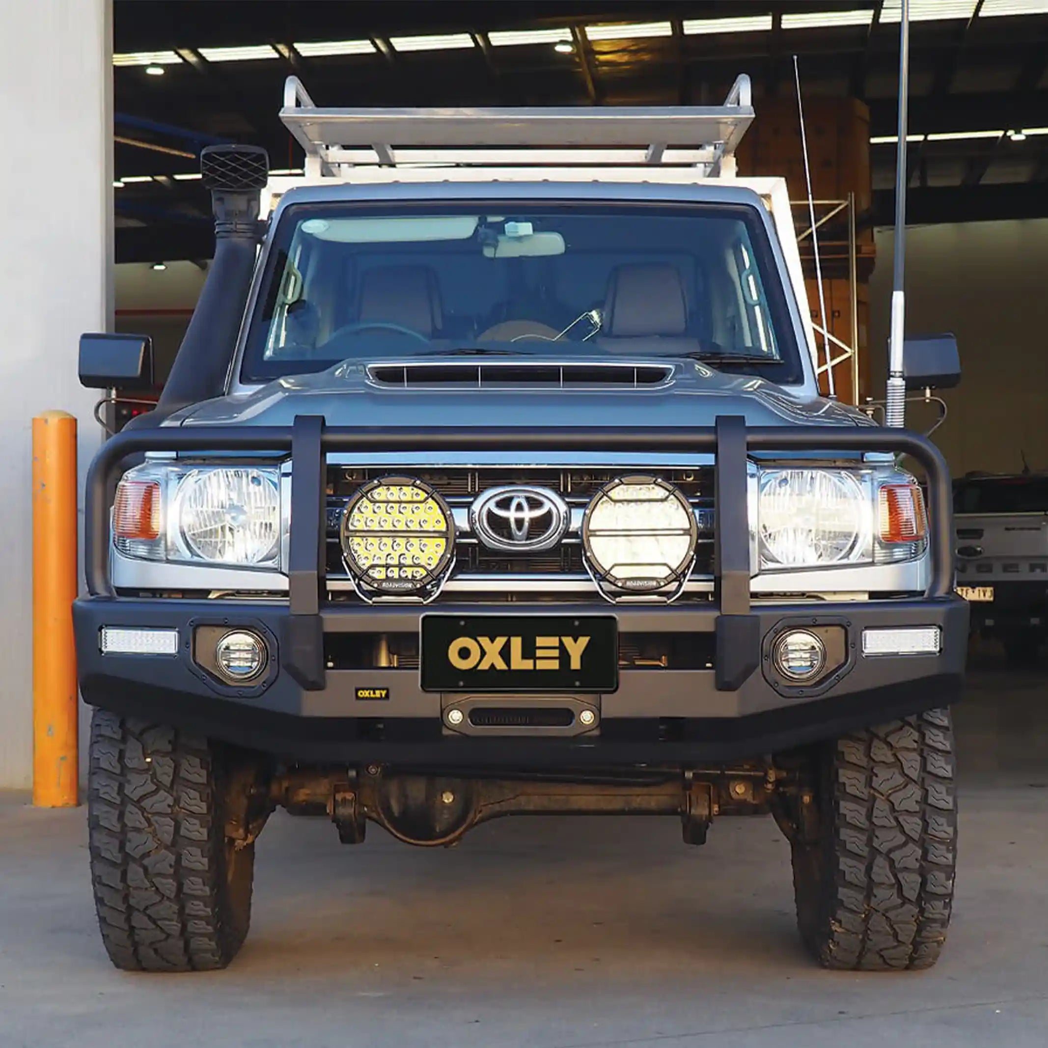 Oxley Bull Bar Land Cruiser 70 Series Single Cab – Elevated 4x4